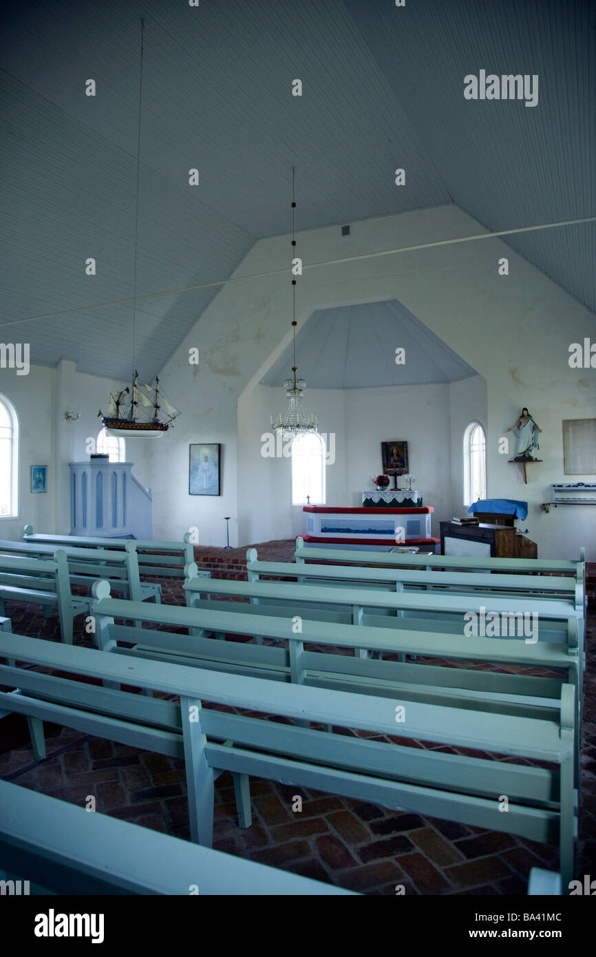 Small church with red roof and cemetery hi-res stock photography and ...