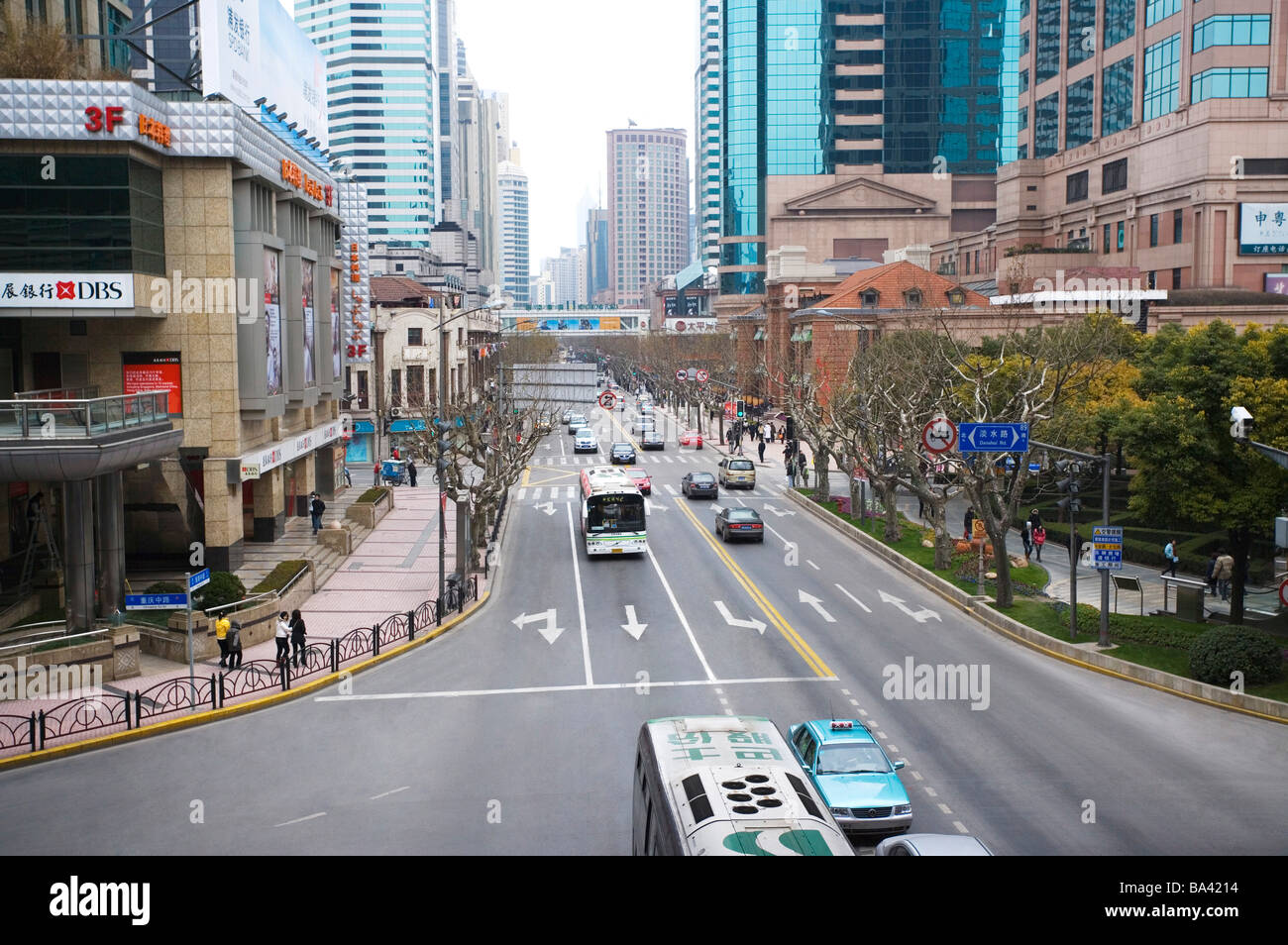 Middle huaihai road hi-res stock photography and images - Alamy