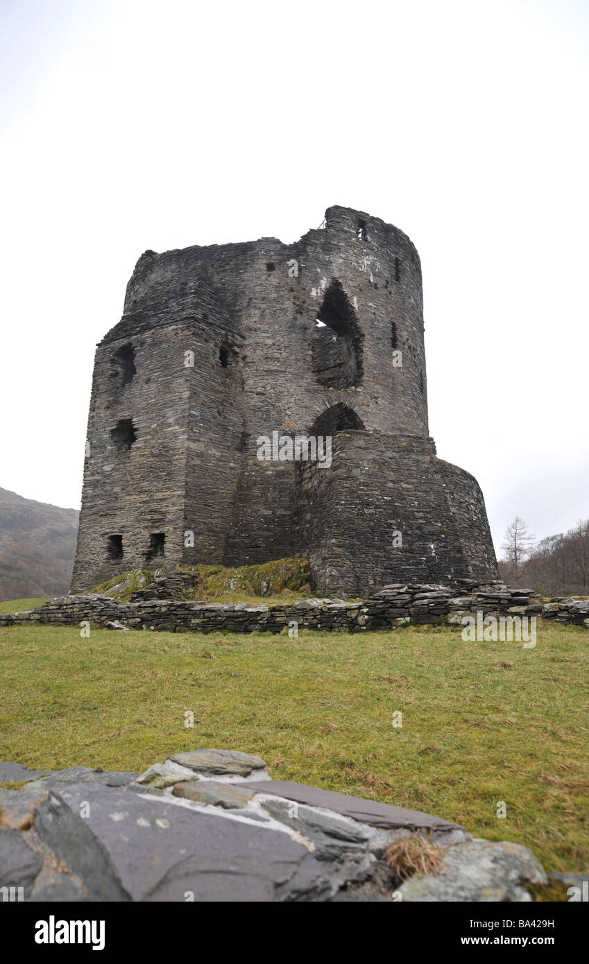 Dolbadarn Castle near Llanberris in Snowdonia, North Wales Stock Photo ...