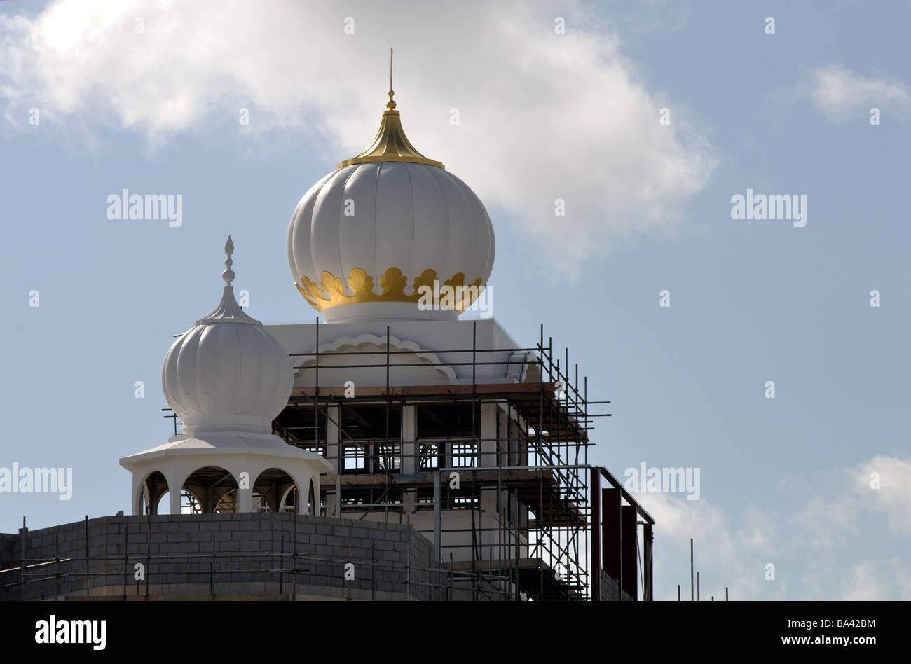 Gurdwara construction uk britain hi-res stock photography and images ...