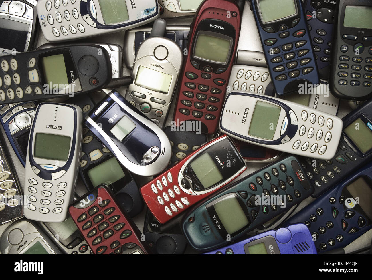 Comparing phones hi-res stock photography and images - Alamy