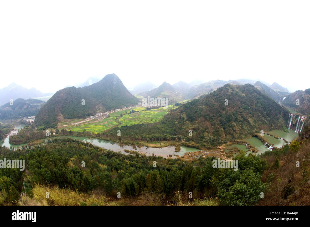 Nine mountain scenery hi-res stock photography and images - Alamy