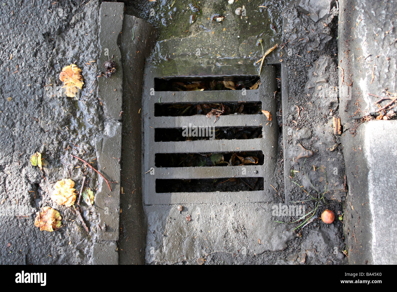 old fashioned drain Stock Photo - Alamy