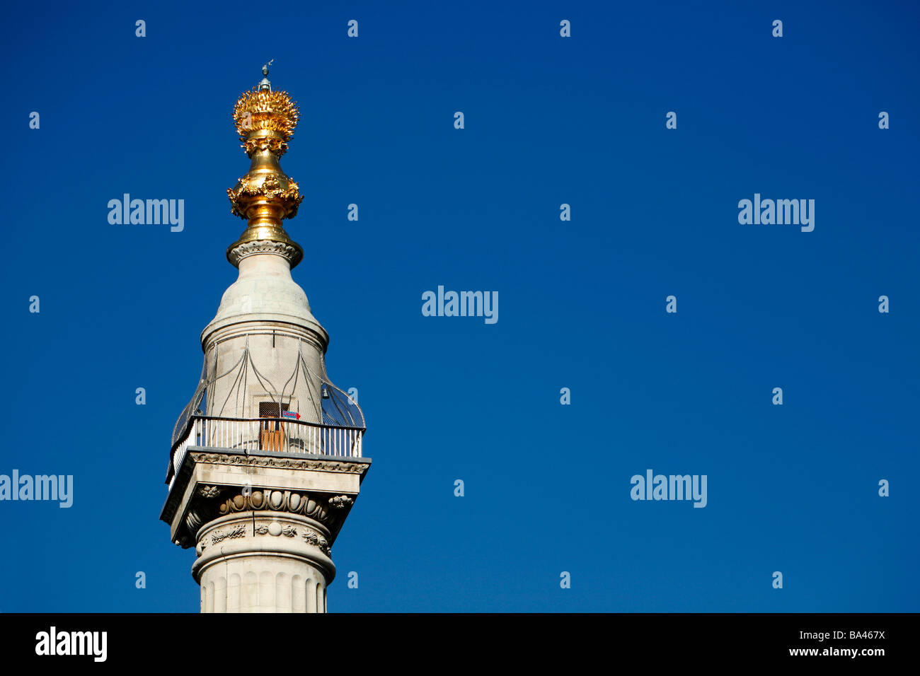 The monument london viewing platform hi-res stock photography and ...
