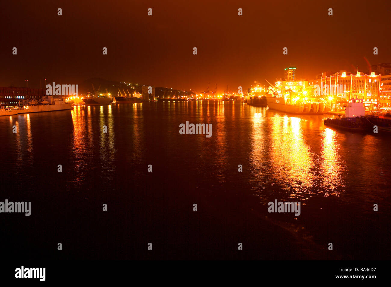 Port at night illuminated Stock Photo - Alamy