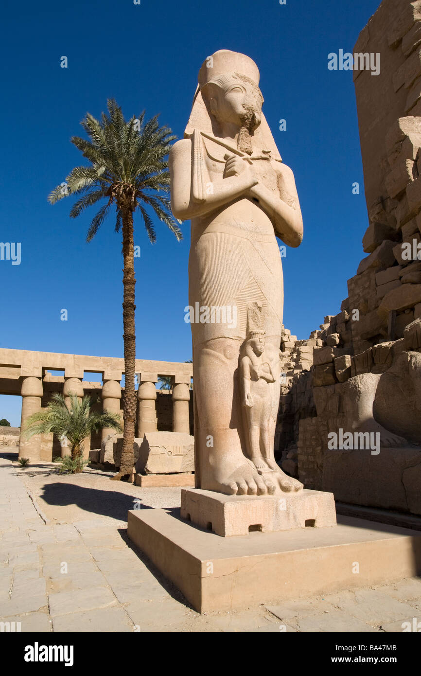 Statues of ramesses hi-res stock photography and images - Alamy