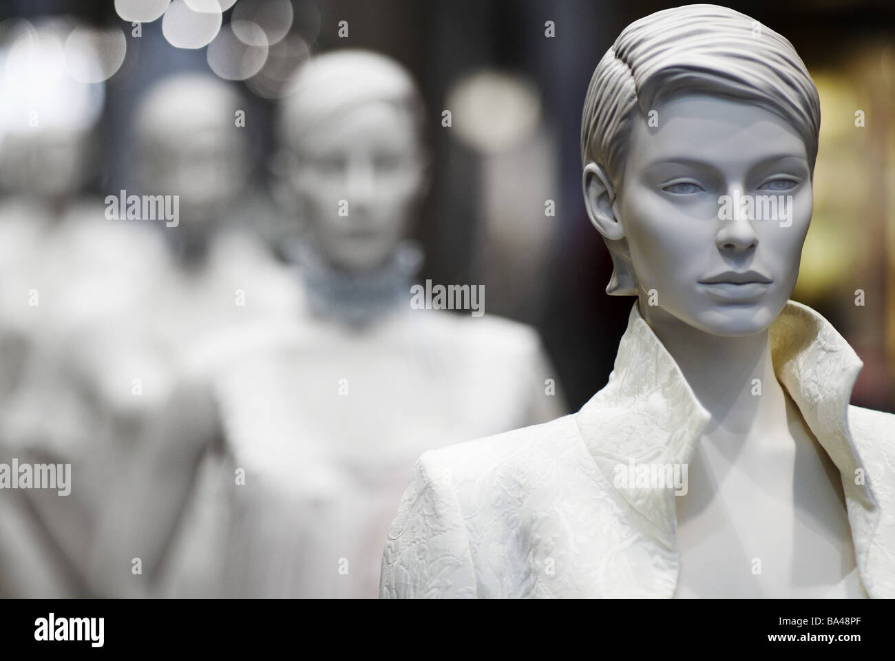 Indoors dummies white hi-res stock photography and images - Alamy