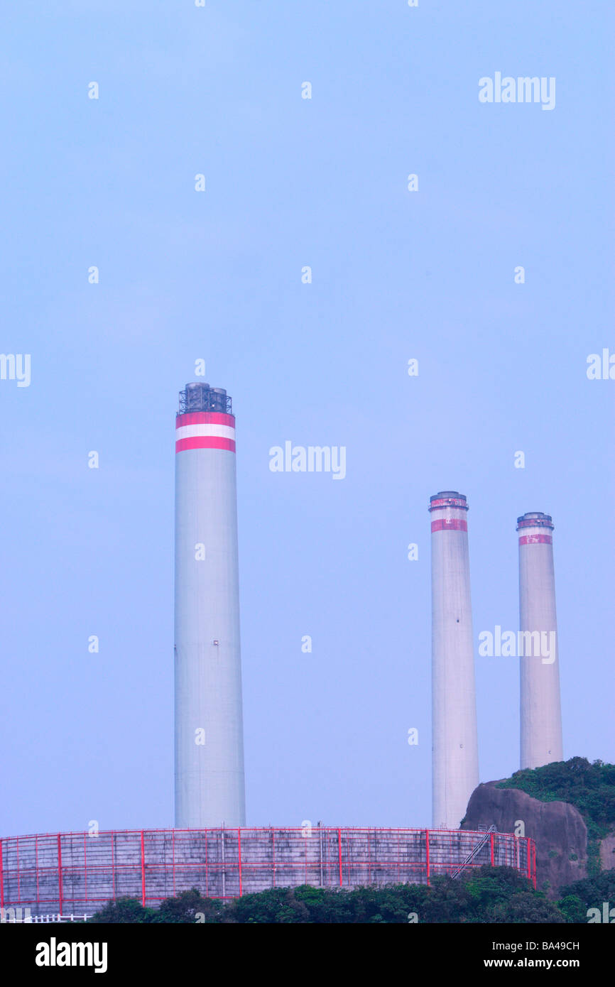 Natural gas refinery Stock Photo - Alamy