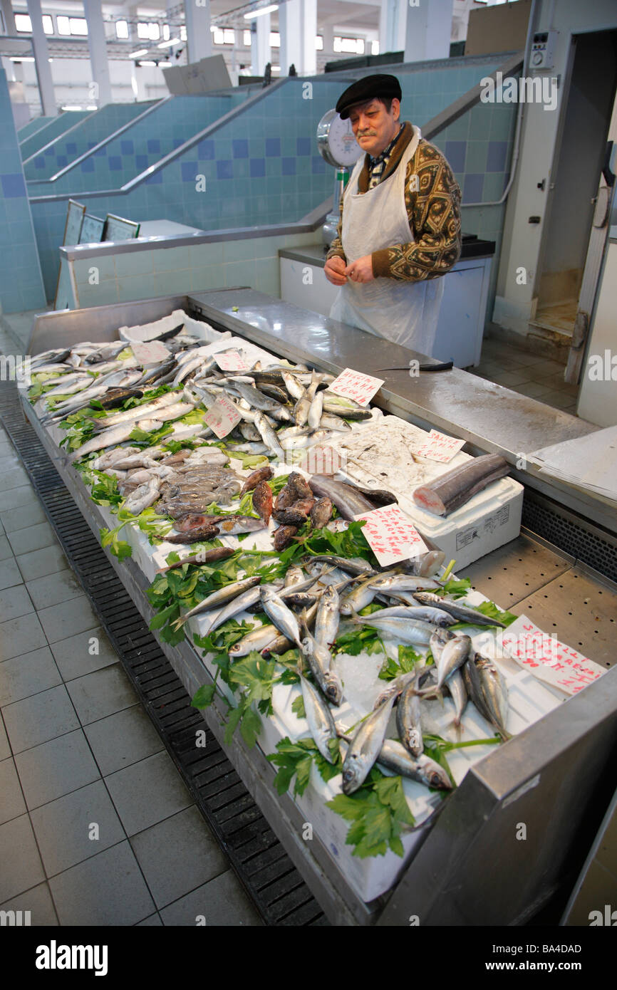 Sardinia fish market hi-res stock photography and images - Alamy