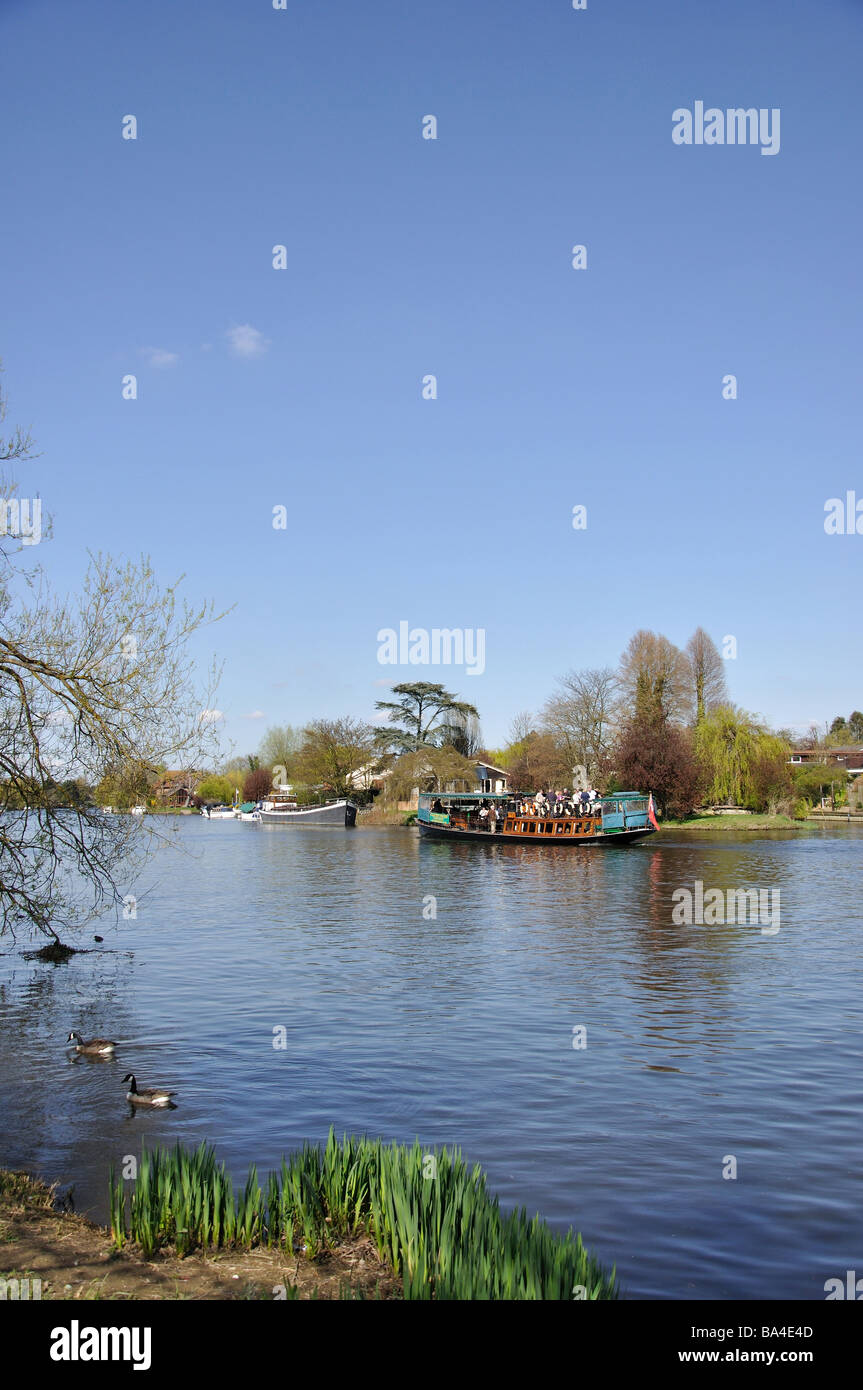 River cruise, River Thames, Old Windsor, Berkshire, England, United ...