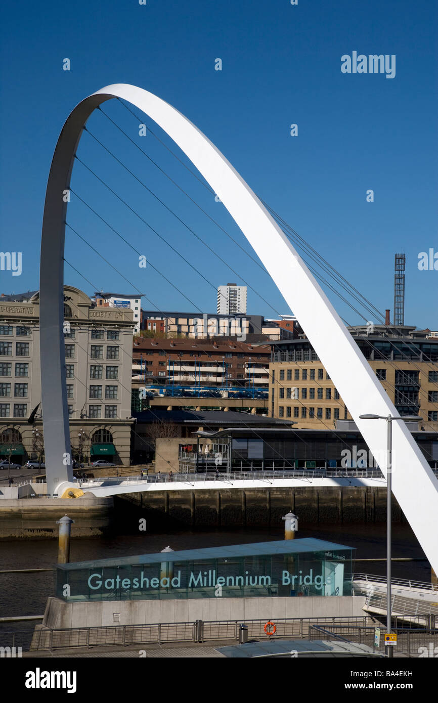 Gateshead millennium footbridge hi-res stock photography and images - Alamy