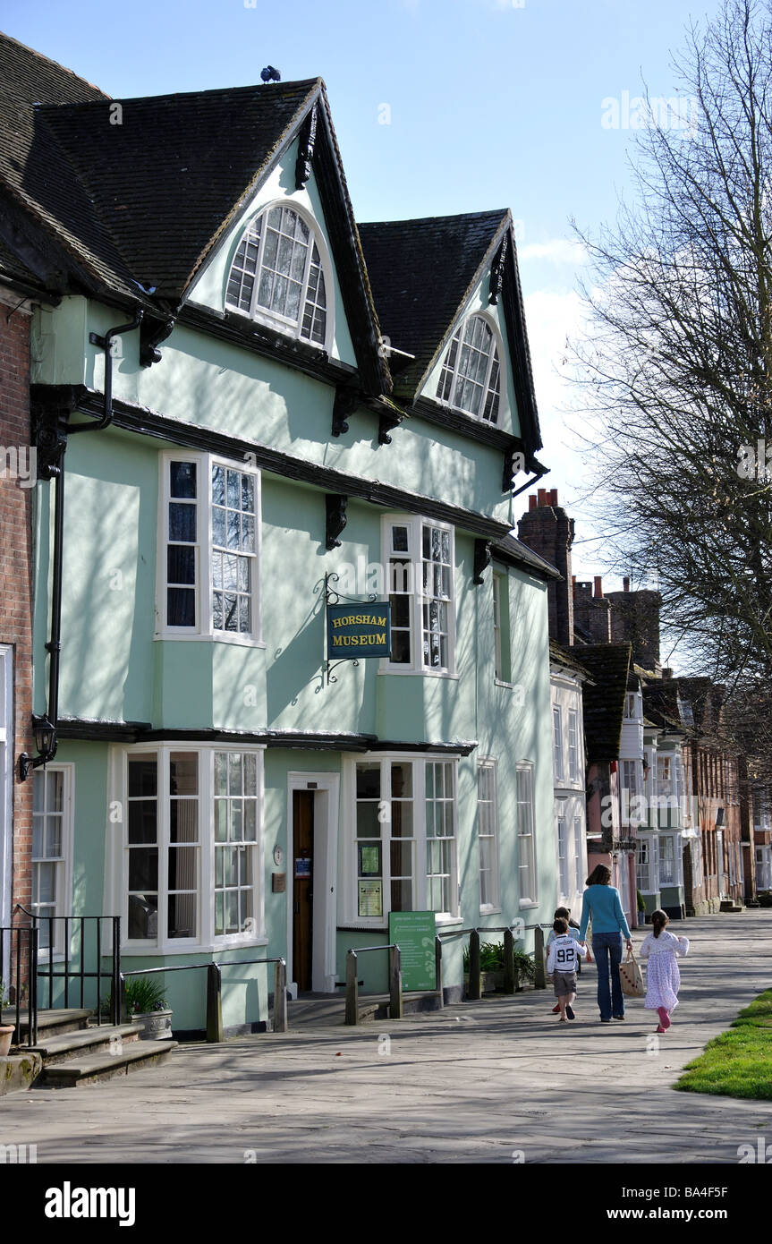 Elizabethan museum hi-res stock photography and images - Alamy