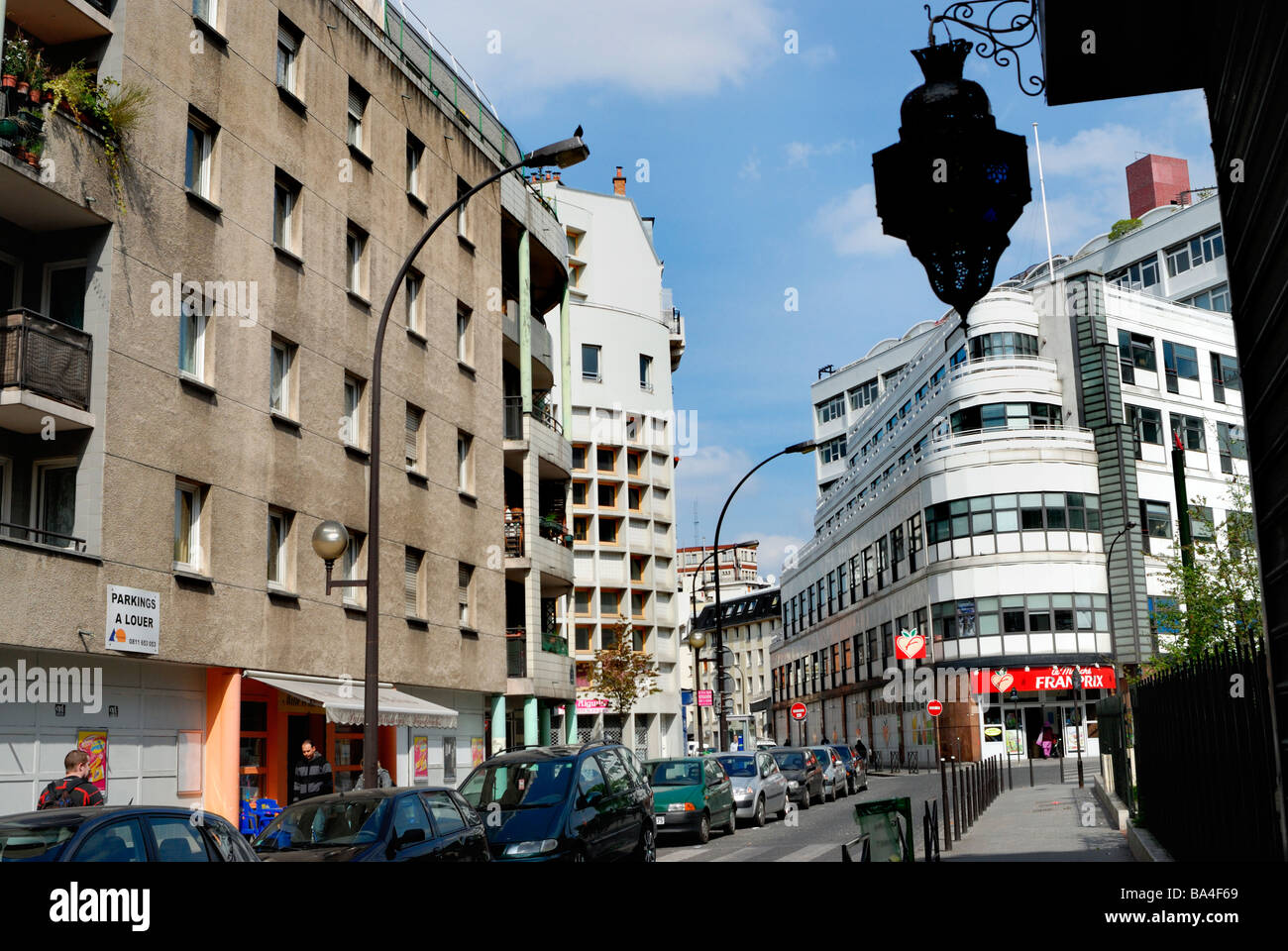 Parisian buildings color hi-res stock photography and images - Alamy
