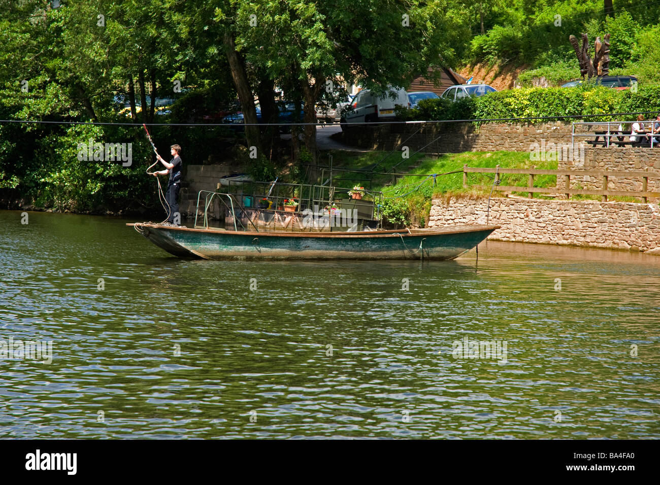 Hand-pulled ferry on River Wye, Symonds Yat Stock Photo - Alamy