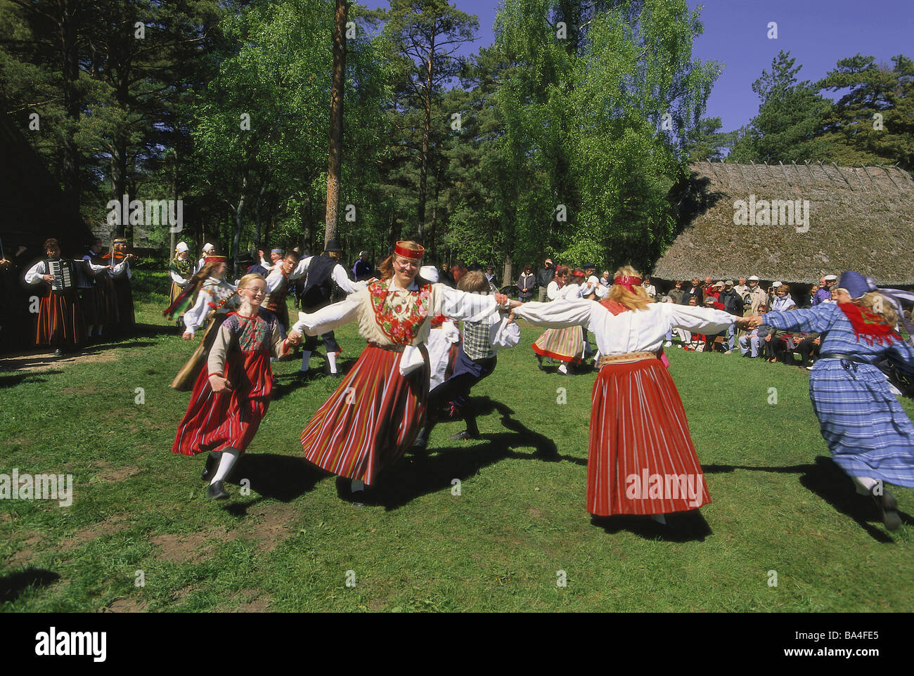 Estonian folk dance hi-res stock photography and images - Alamy