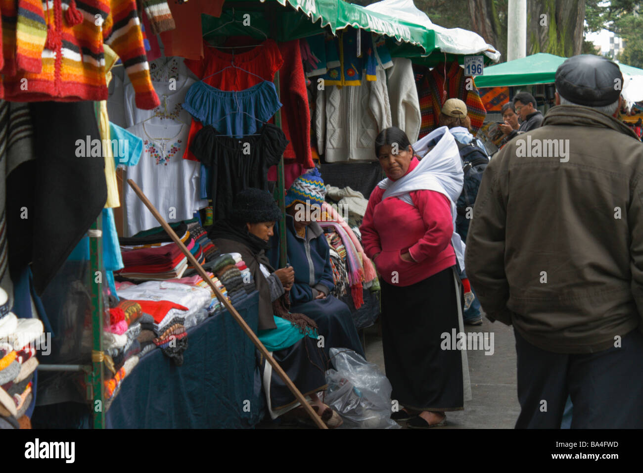 Quito market hi-res stock photography and images - Alamy