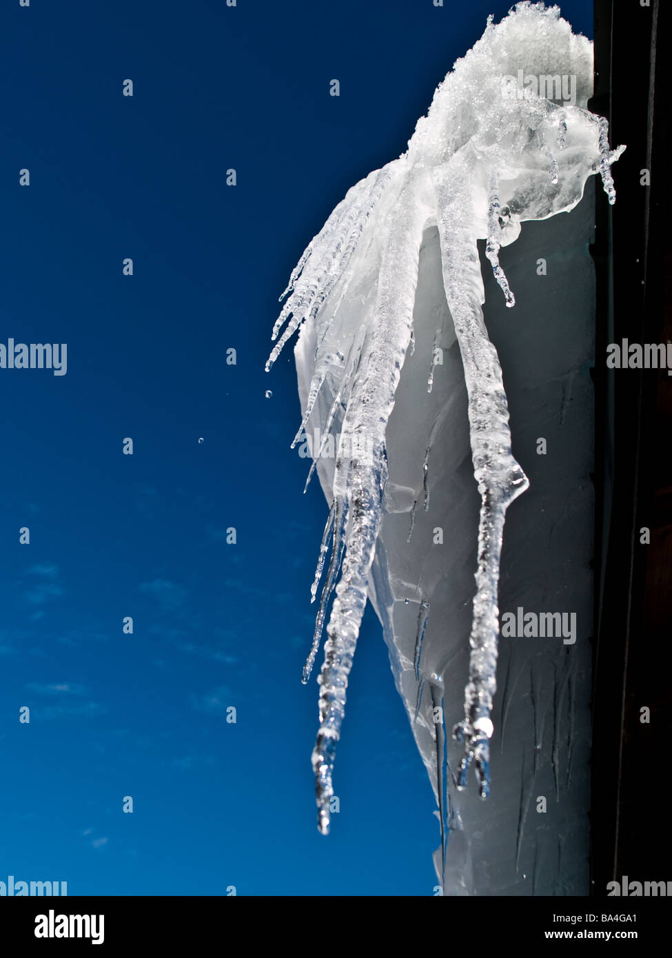 Dripping icicles hi-res stock photography and images - Alamy