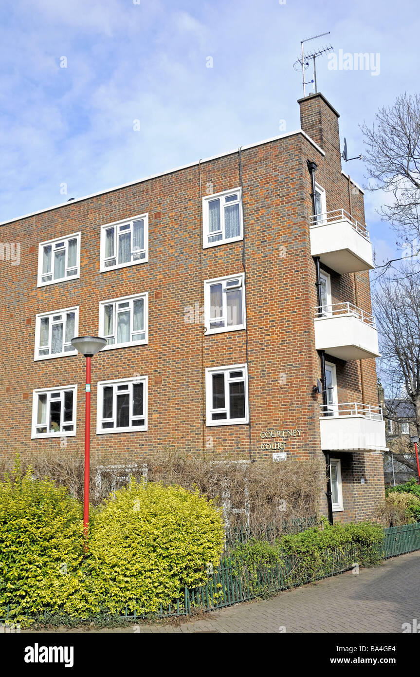 Social housing home uk hi-res stock photography and images - Alamy