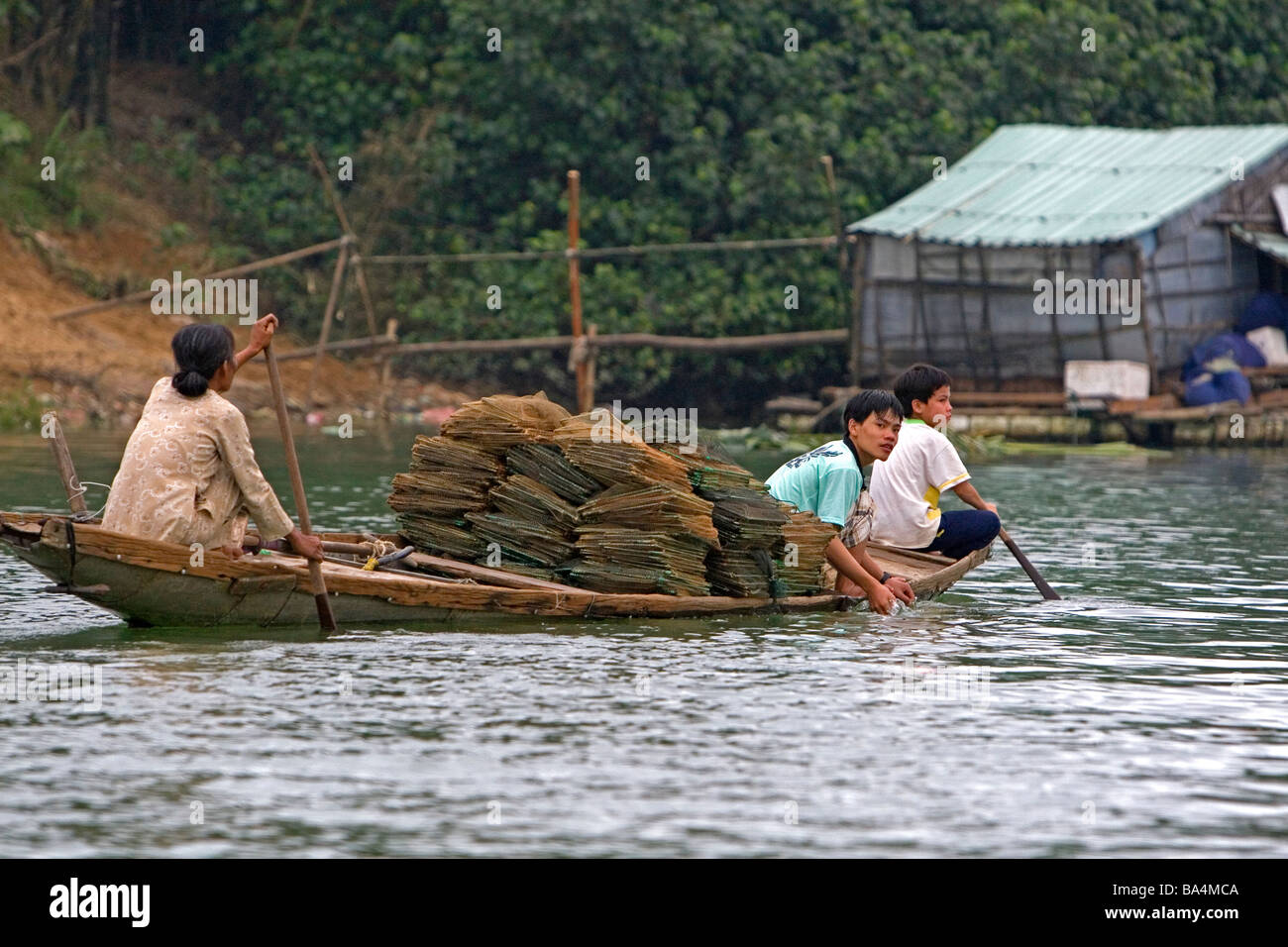 Vietnamese boat people hi-res stock photography and images - Alamy
