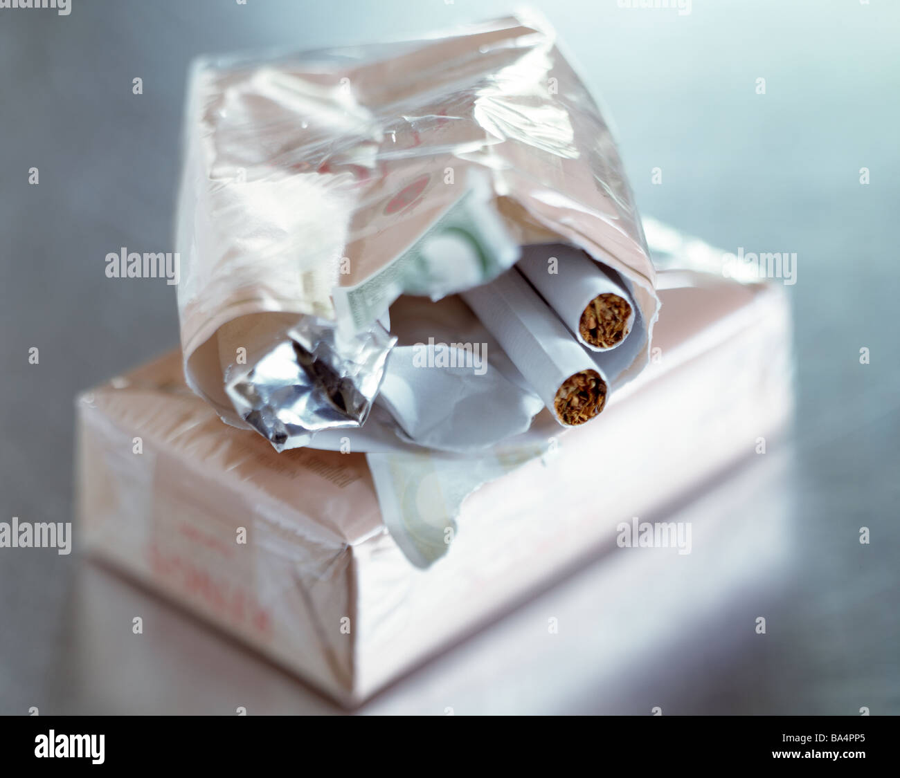 Package Of Cigarettes High Resolution Stock Photography and Images - Alamy