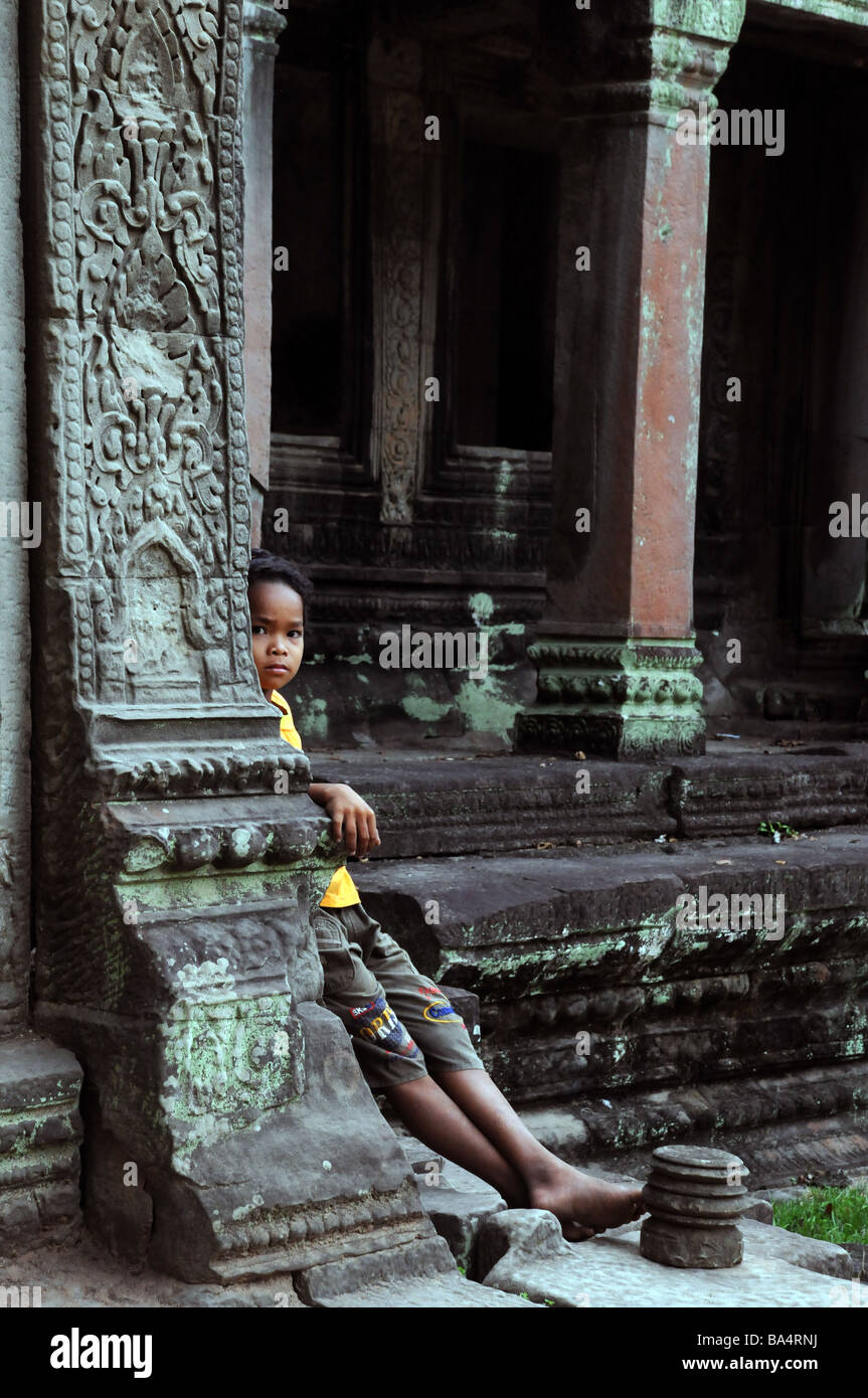 Cambodian boy hi-res stock photography and images - Alamy