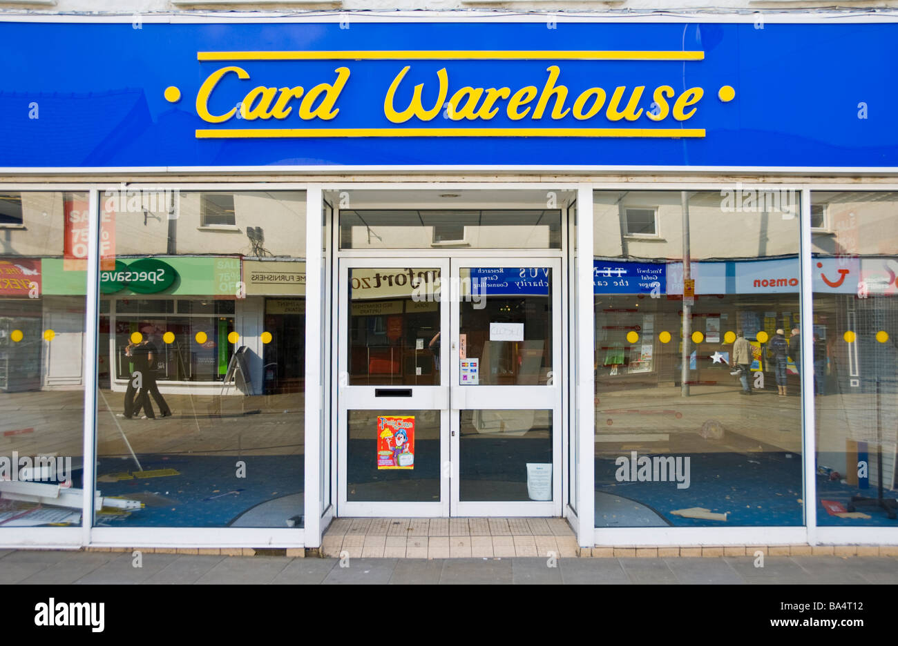 Empty buildings uk hi-res stock photography and images - Alamy