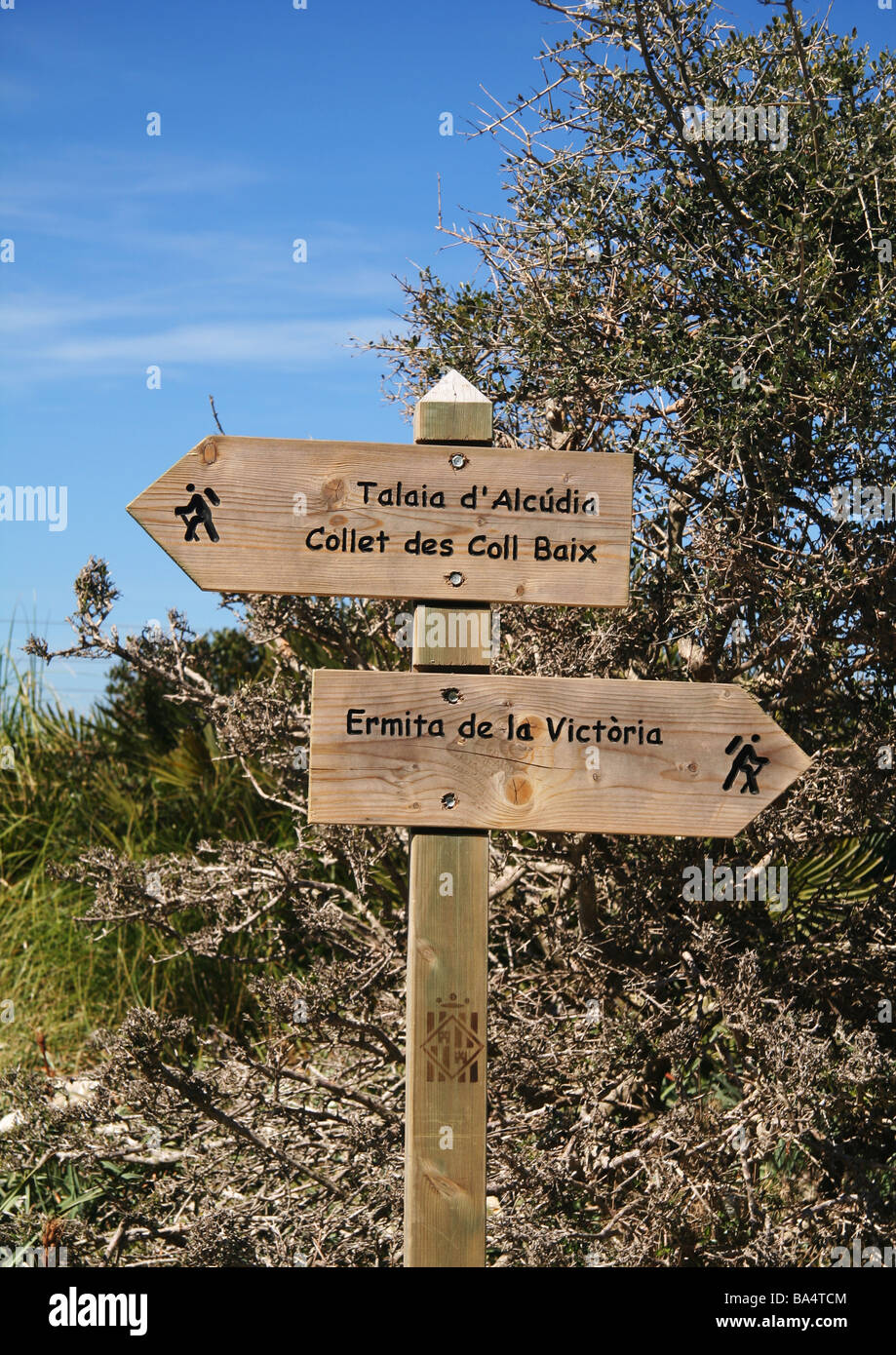 Walking trail sign post to Ermita de la Victoria, Talaia d’Alcúdia ...