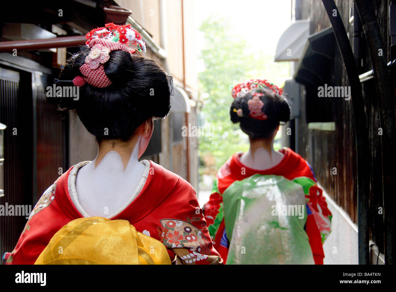 Geisha Wearing Traditional Costume in Kyoto, Japan Stock Photo - Alamy