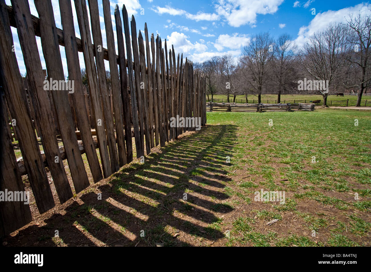 Stockade fence hi-res stock photography and images - Alamy
