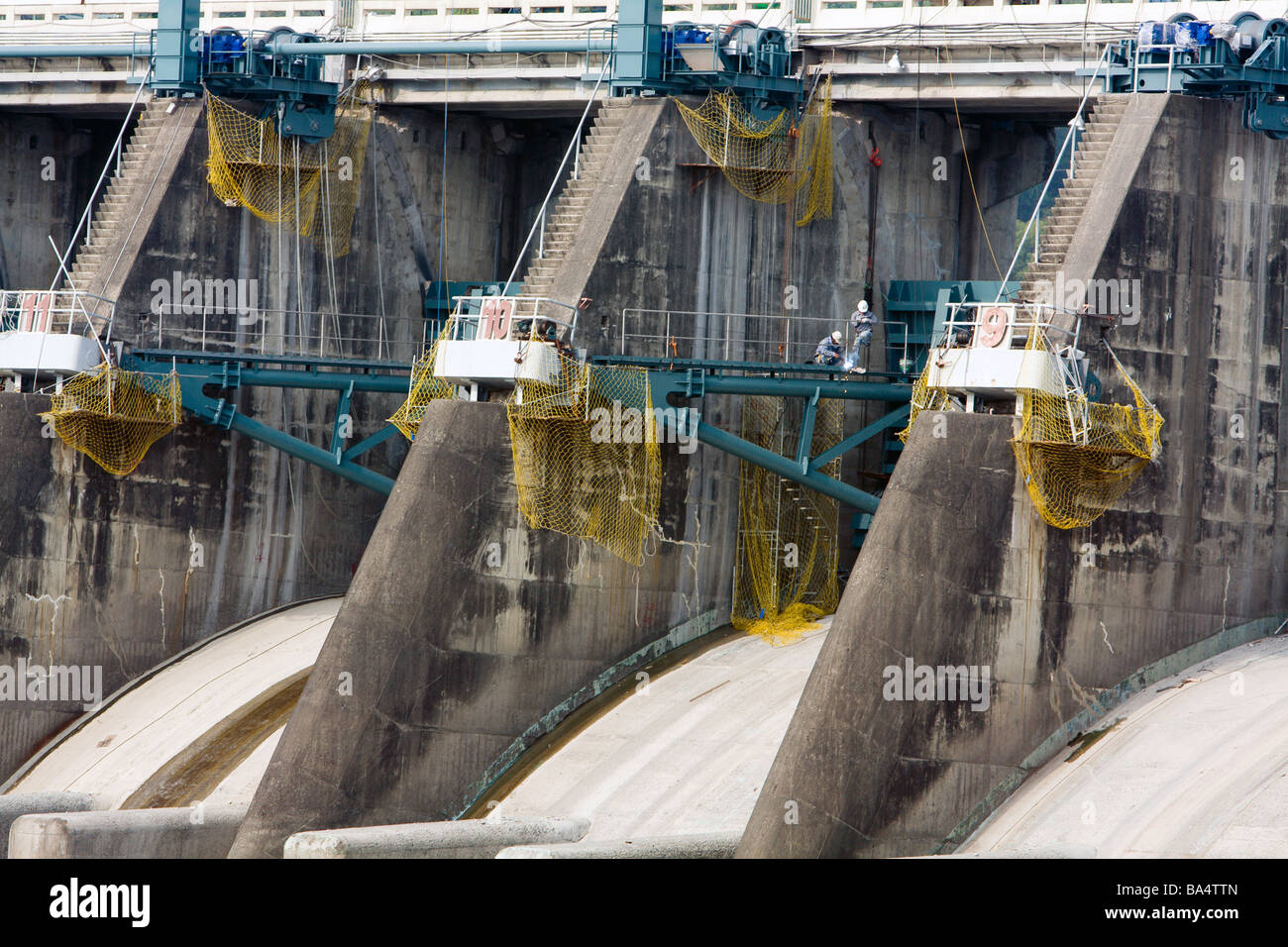 Floodgates, stop gates, Shigang (Shih-Kang) Dam, Shigang District ...