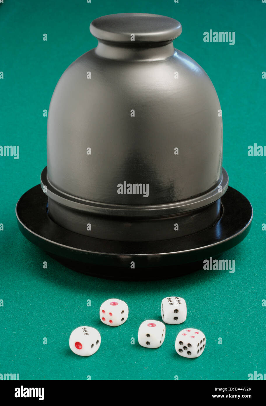 Dice medium hi-res stock photography and images - Alamy