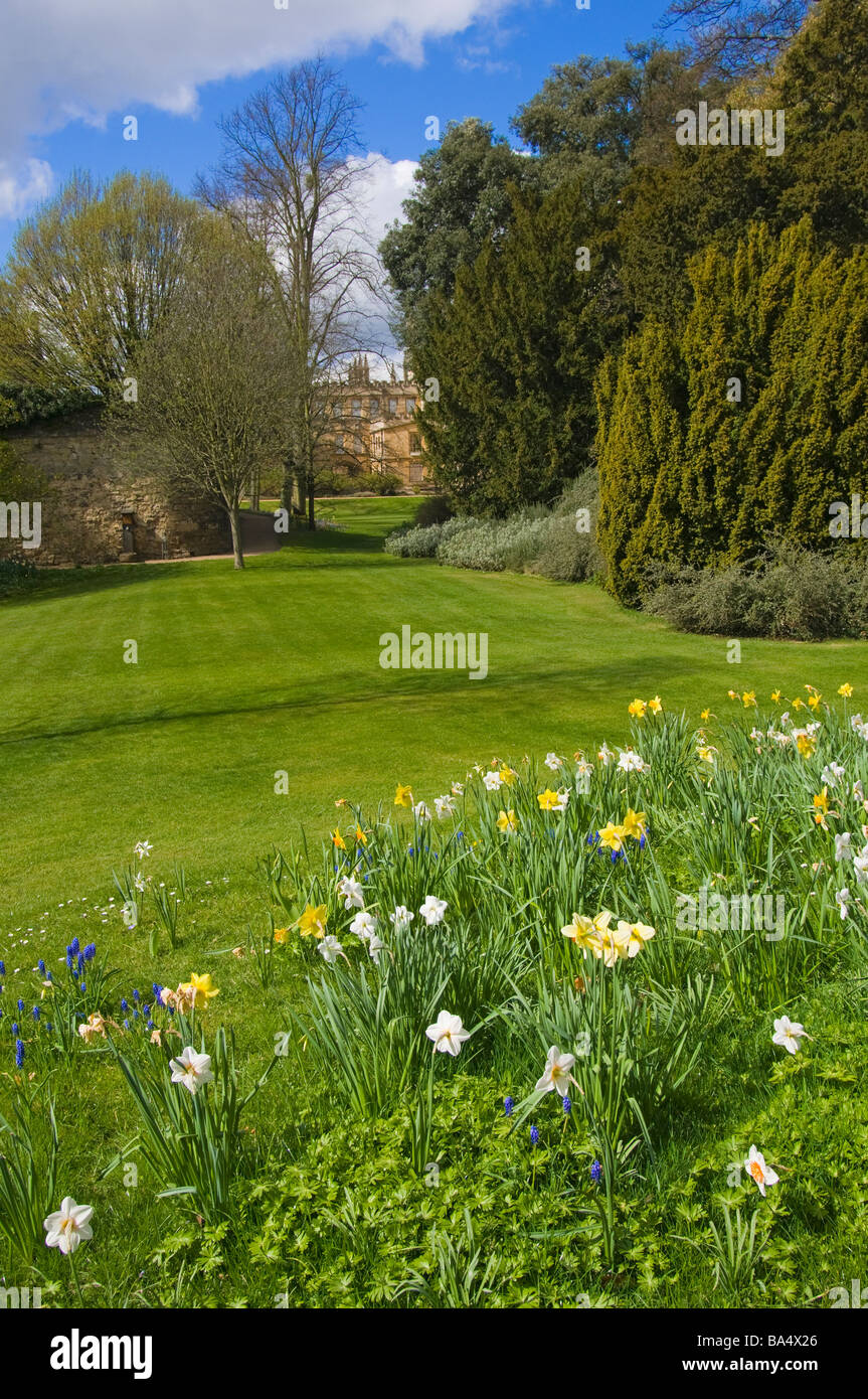 New college oxford garden hi-res stock photography and images - Alamy