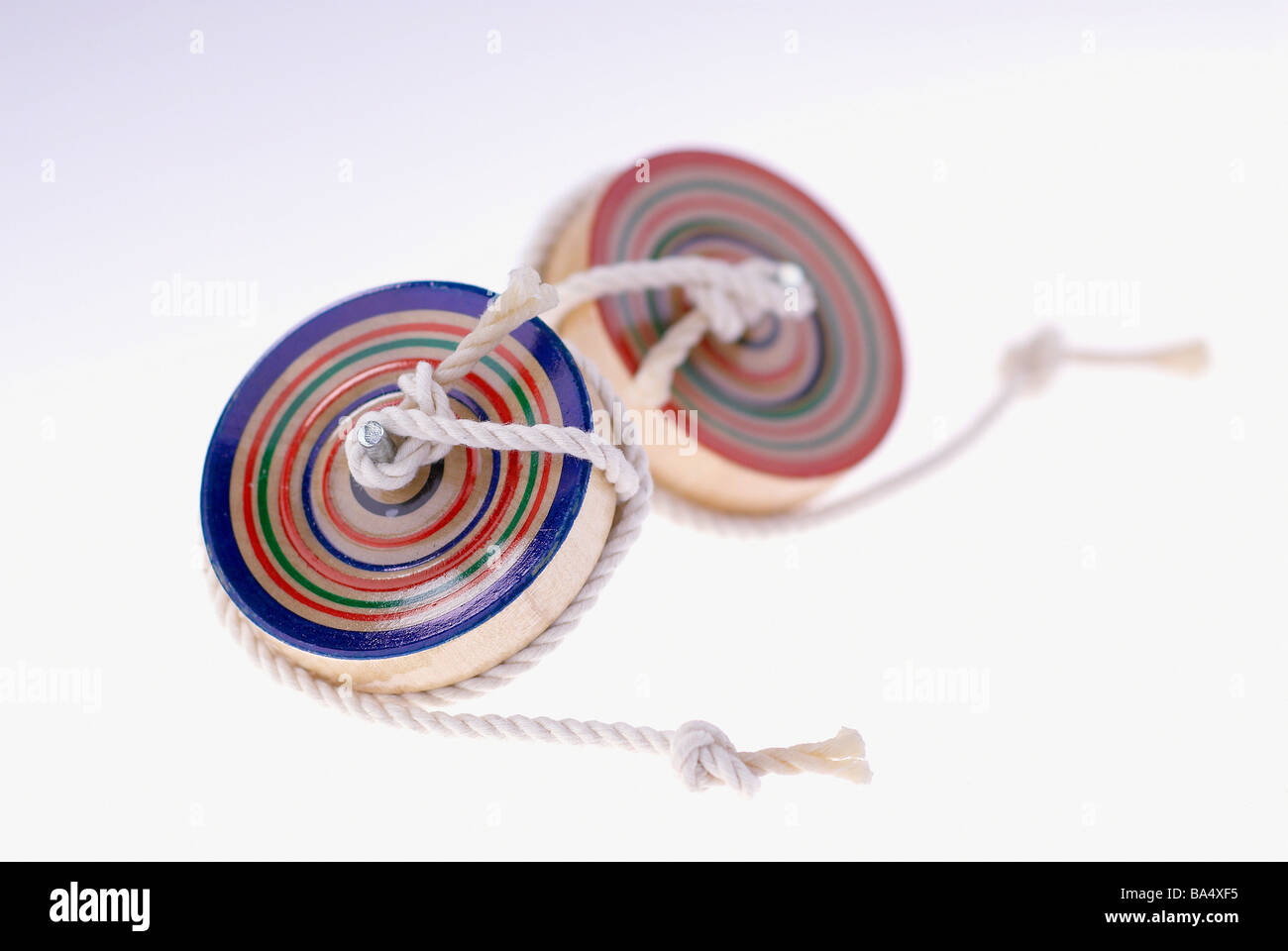 Yoyo yo yo spin hi-res stock photography and images - Alamy