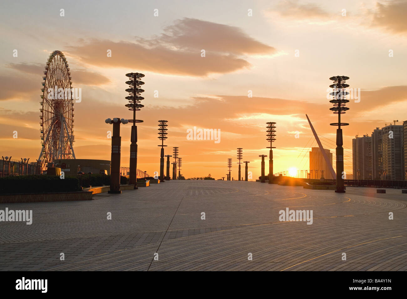 Dream Bridge Ferris Wheel,Tokyo,Japan Stock Photo - Alamy