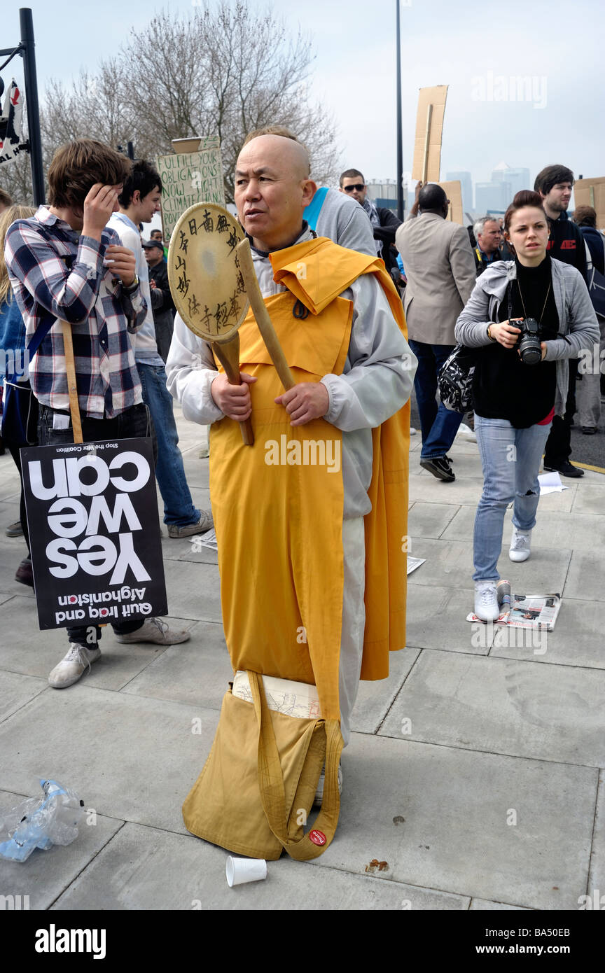 Buddhist demonstration london hi-res stock photography and images - Alamy
