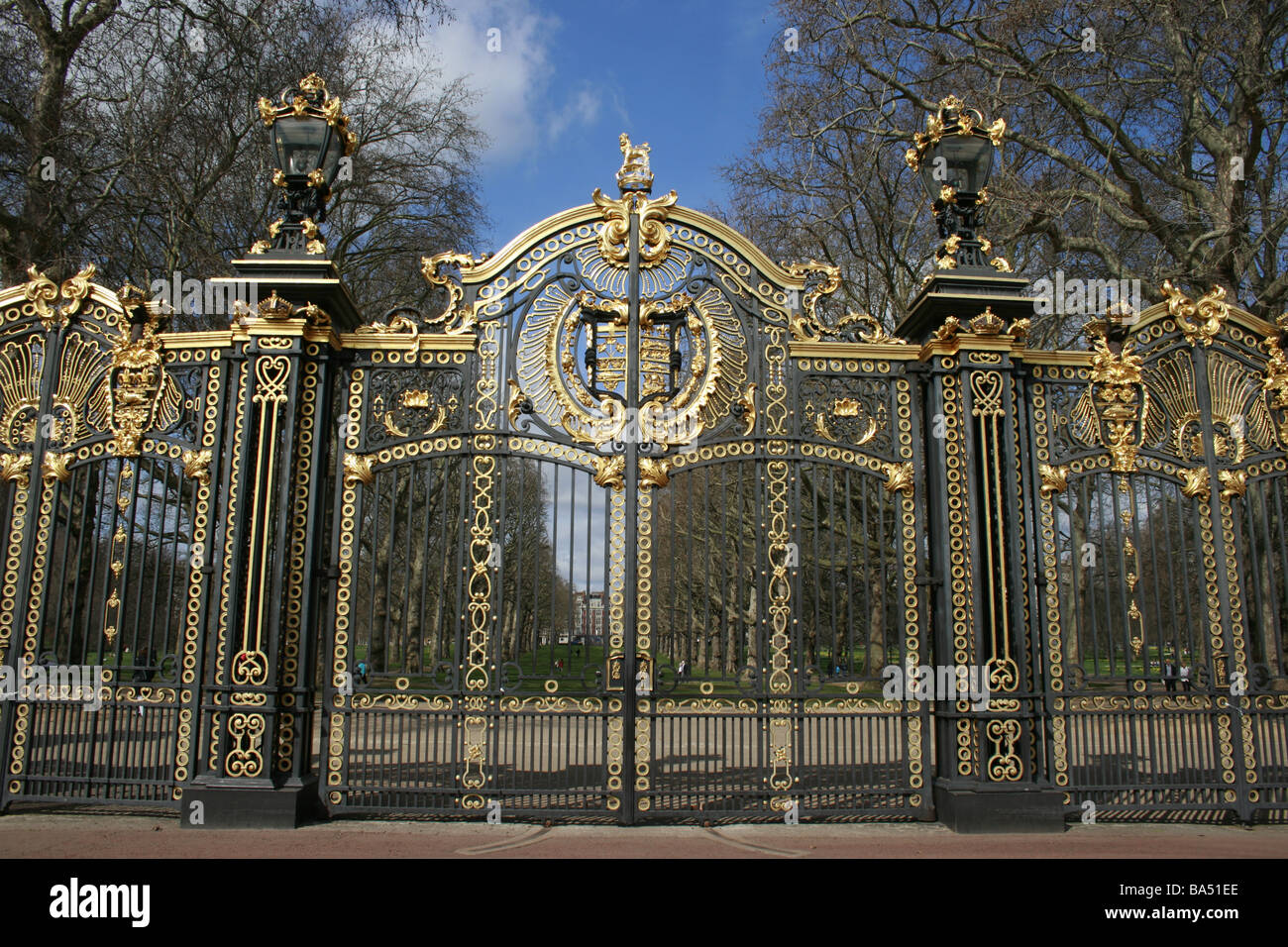 Green Park Gates High Resolution Stock Photography and Images - Alamy