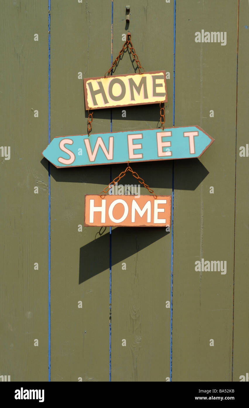 Home sweet home sign hi-res stock photography and images - Alamy