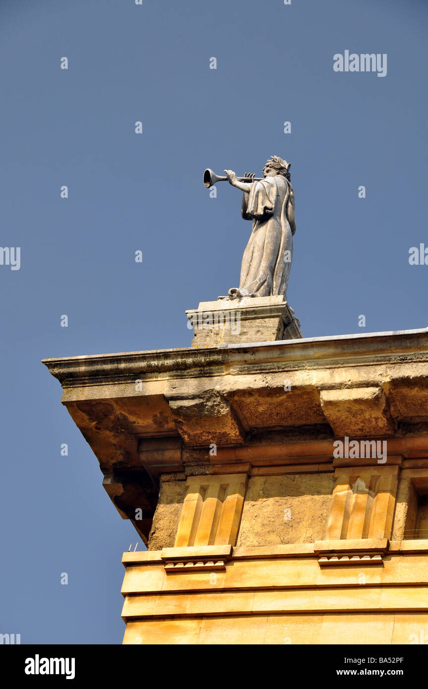 Oxford university statue hi-res stock photography and images - Alamy