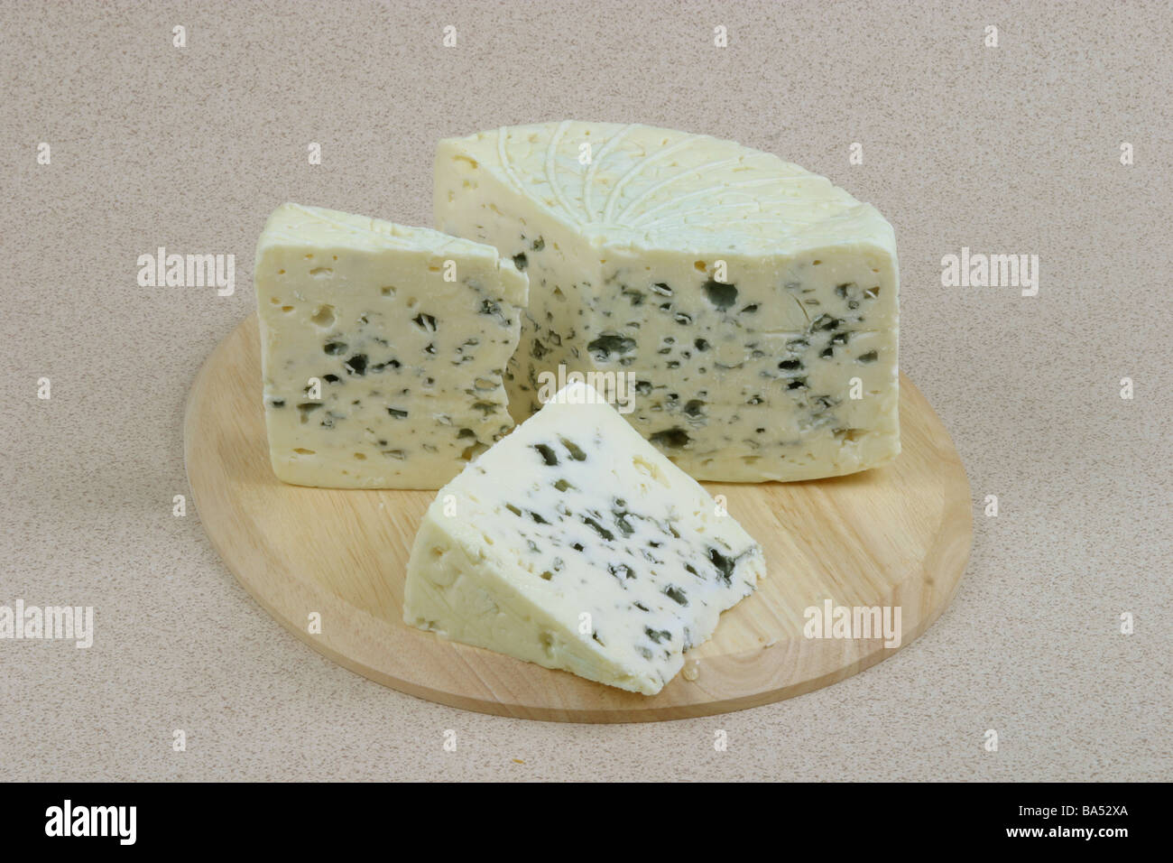 Roquefort cheese hi-res stock photography and images - Alamy