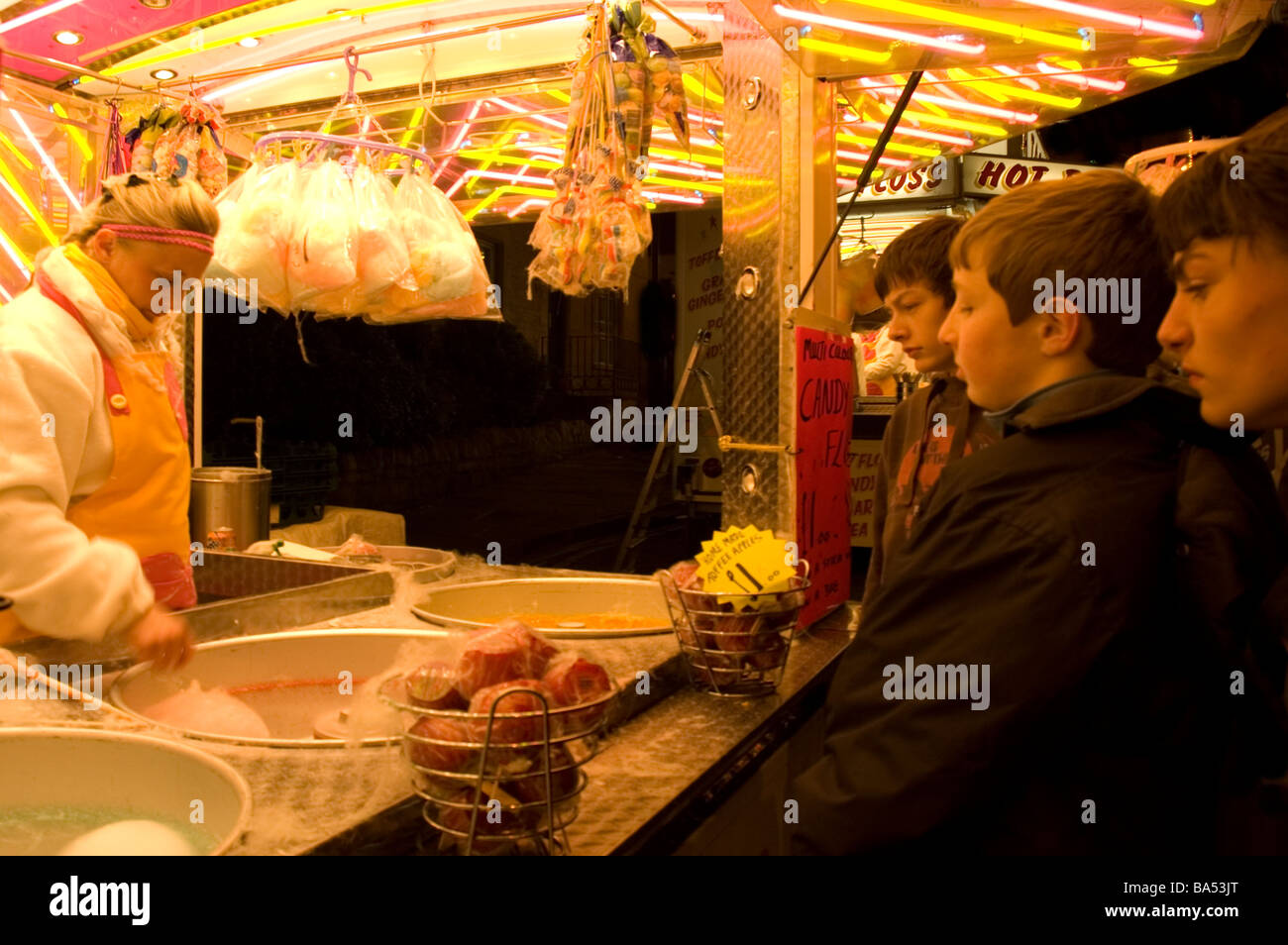 Candyfloss hi-res stock photography and images - Alamy