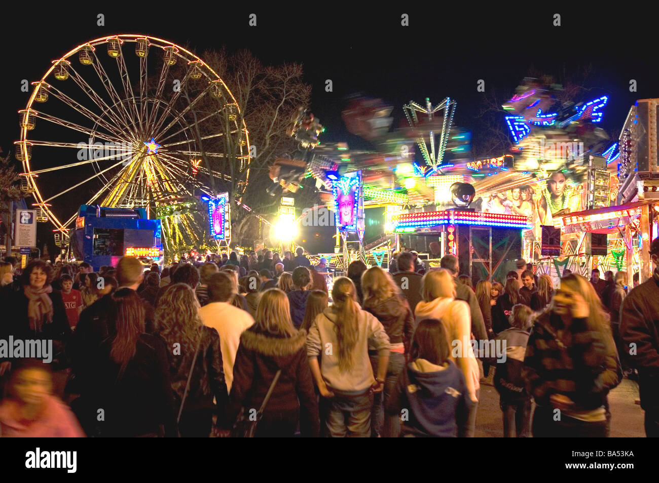 Street fairs hi-res stock photography and images - Alamy