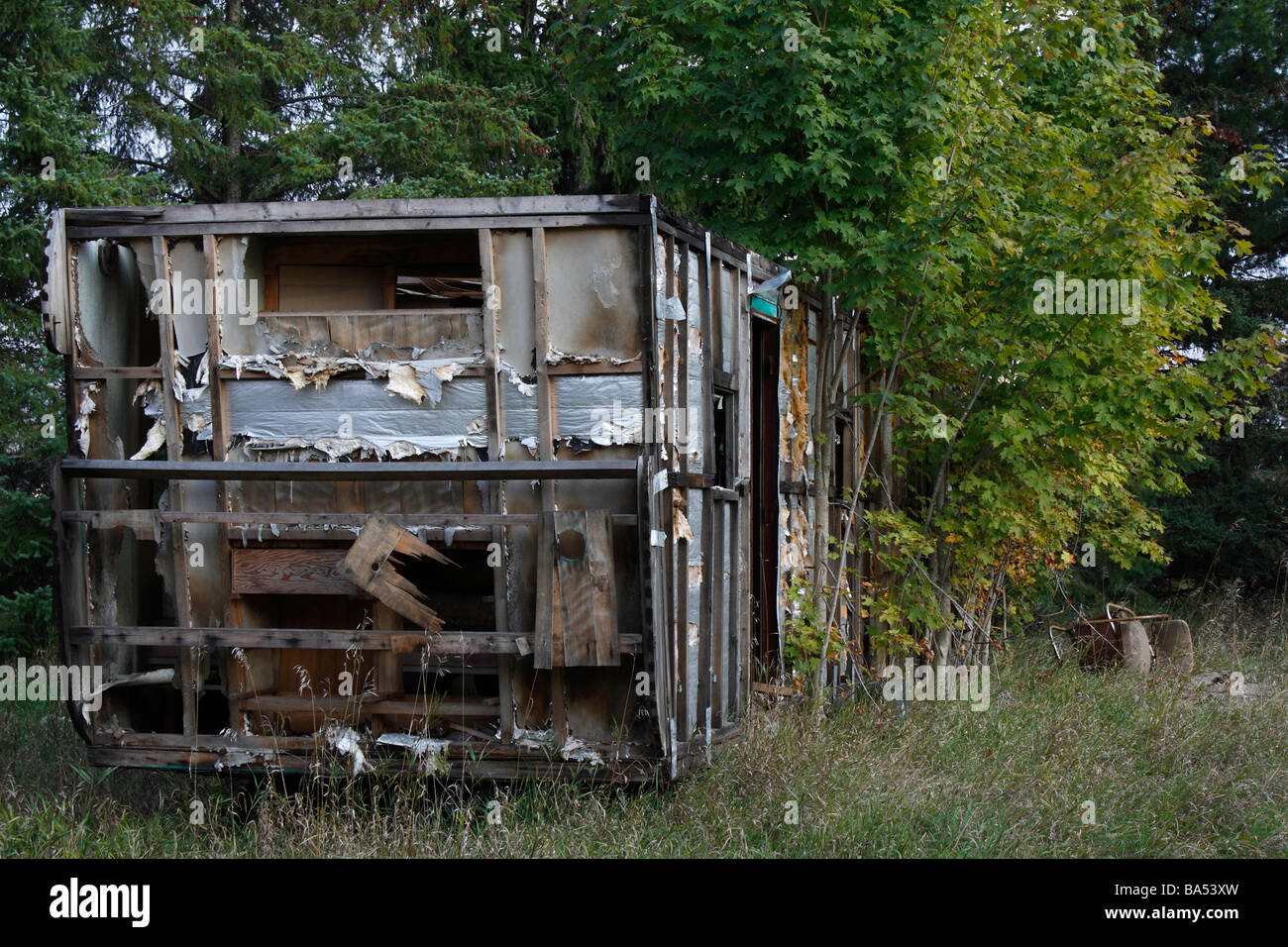 Destroyed mobile home hi-res stock photography and images - Alamy