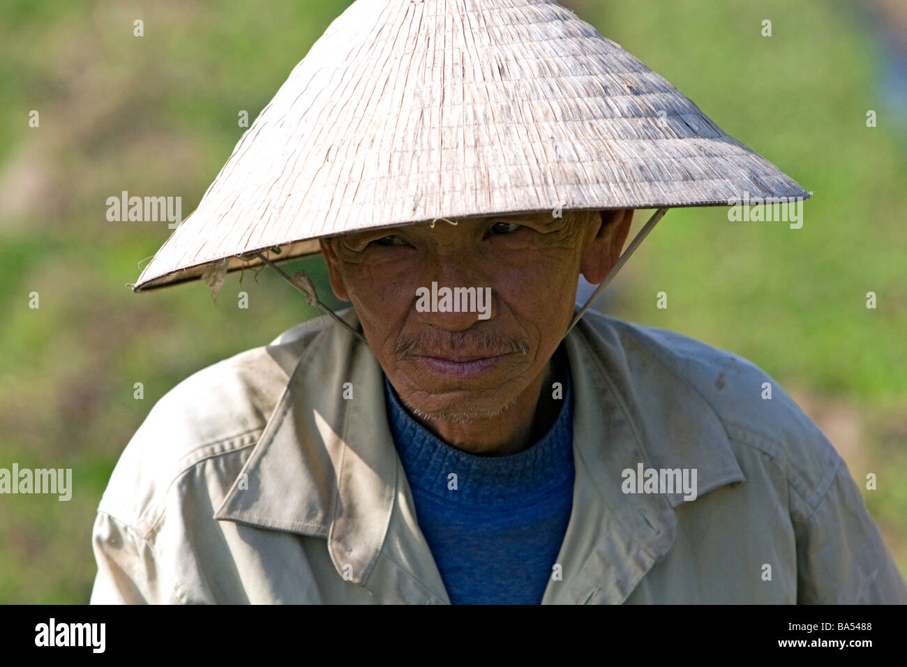 Southeast asian farmer hi-res stock photography and images - Alamy