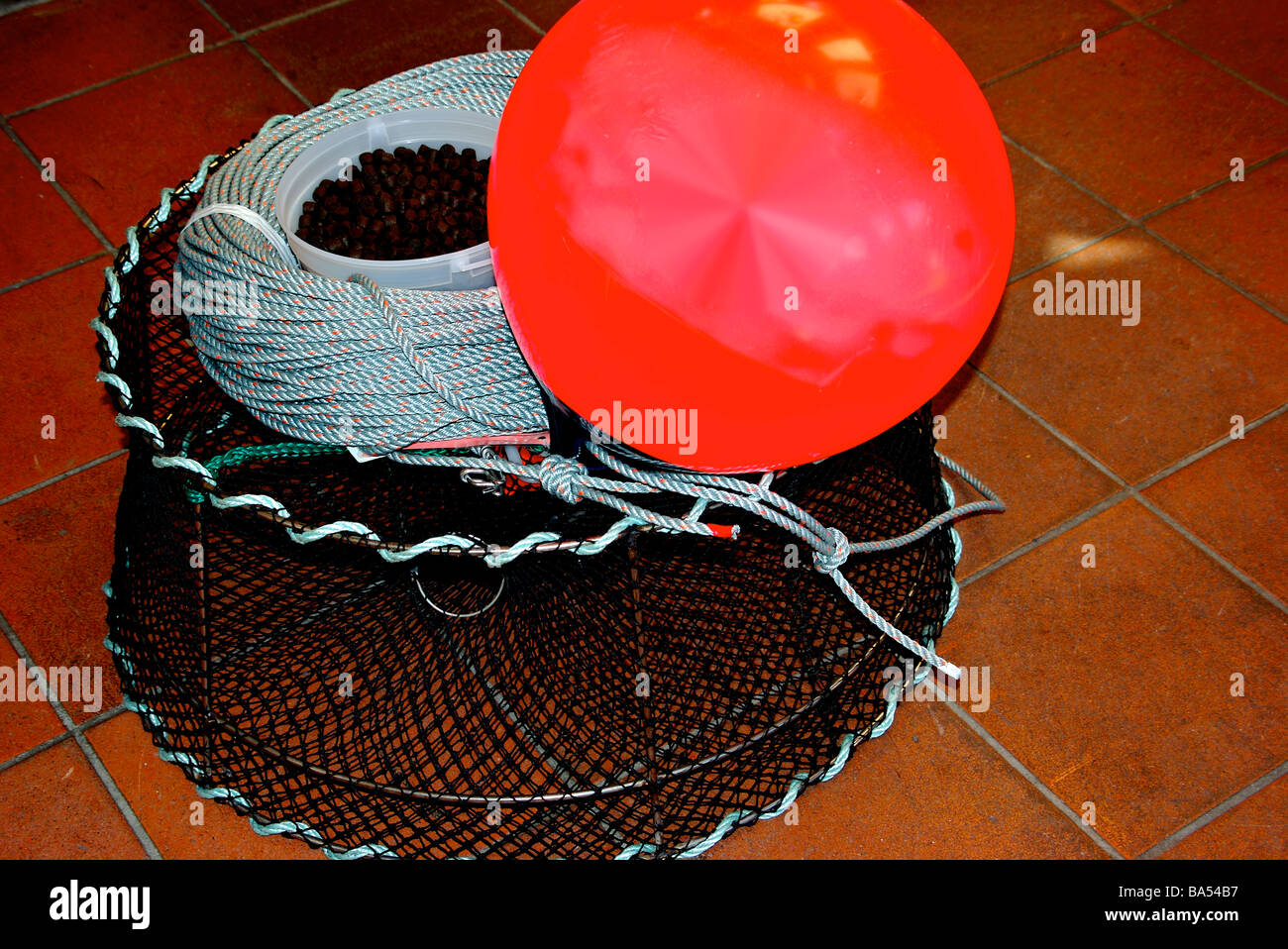 Stainless steel prawn trap sinking line red marker buoy bait pellets ...