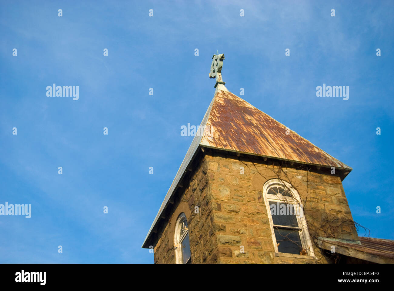 Church roof cross hi-res stock photography and images - Alamy