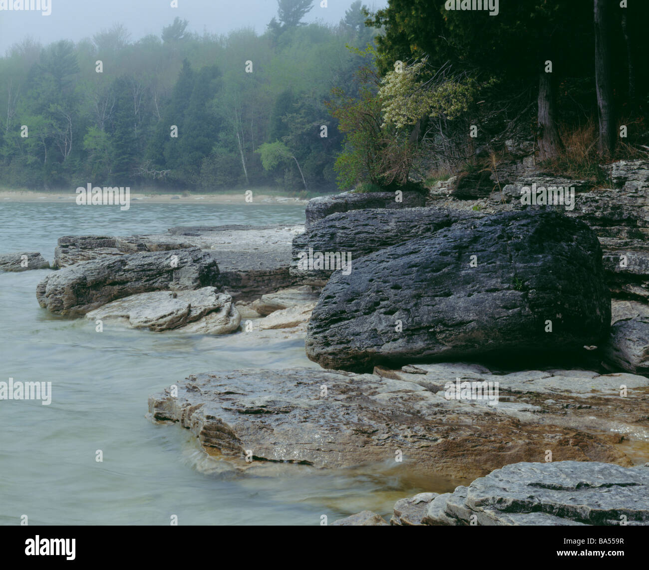rocky shore along Newport Bay, Lake Michigan, Newport State Park, Door ...