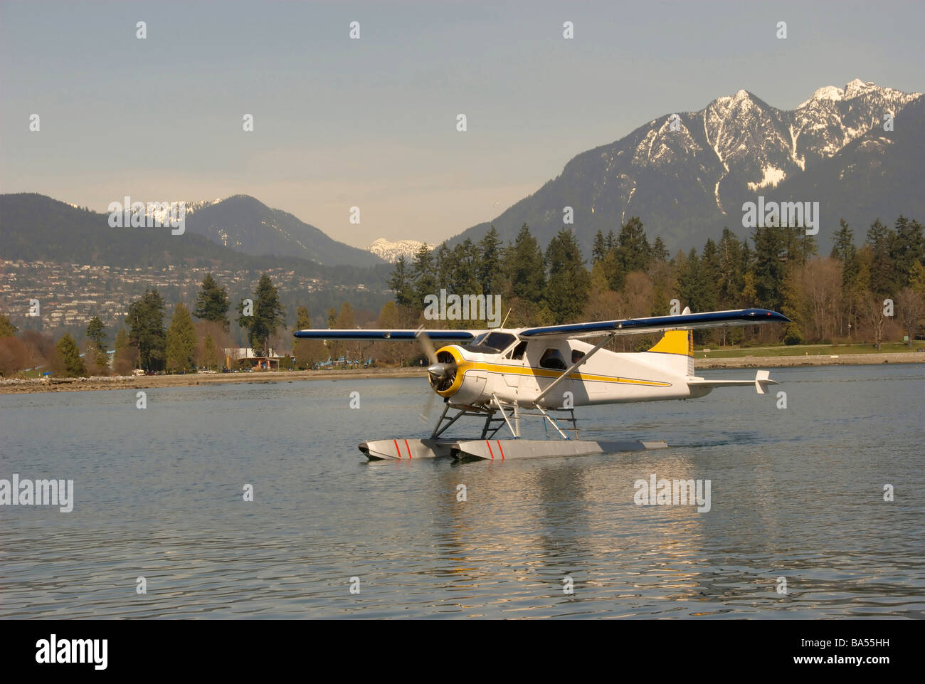 Seaplane ocean hi-res stock photography and images - Alamy