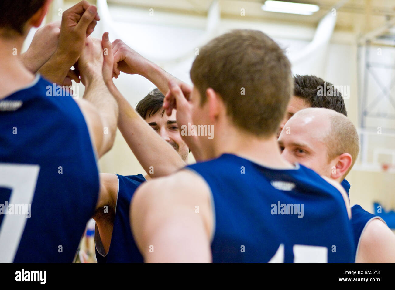 Team bonding at a basketball match Stock Photo - Alamy
