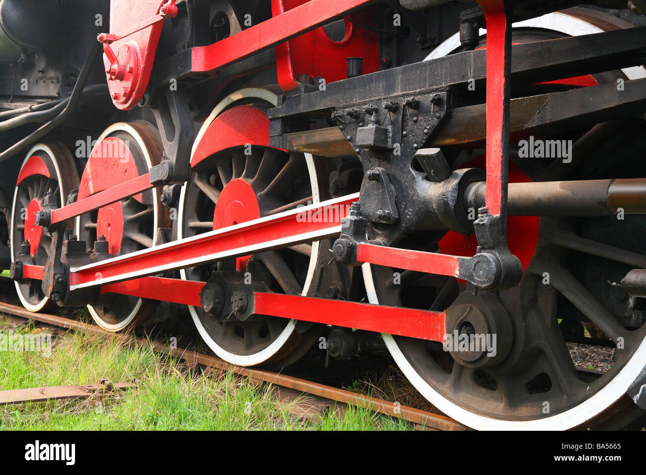 Steam engine steel wheels and propulsion mechanism Stock Photo - Alamy