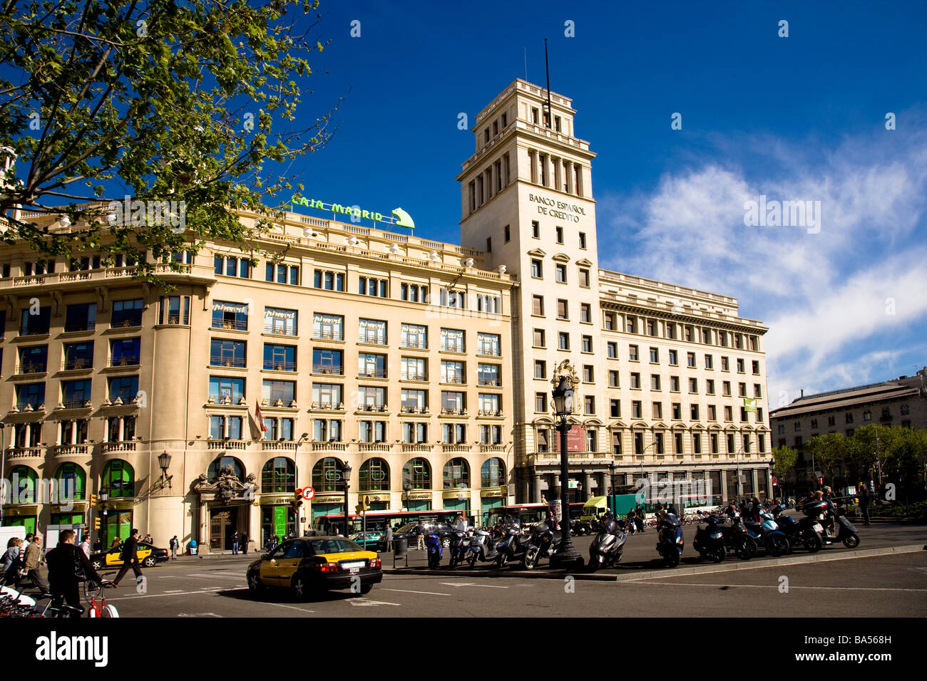 Bank architecture hi-res stock photography and images - Alamy